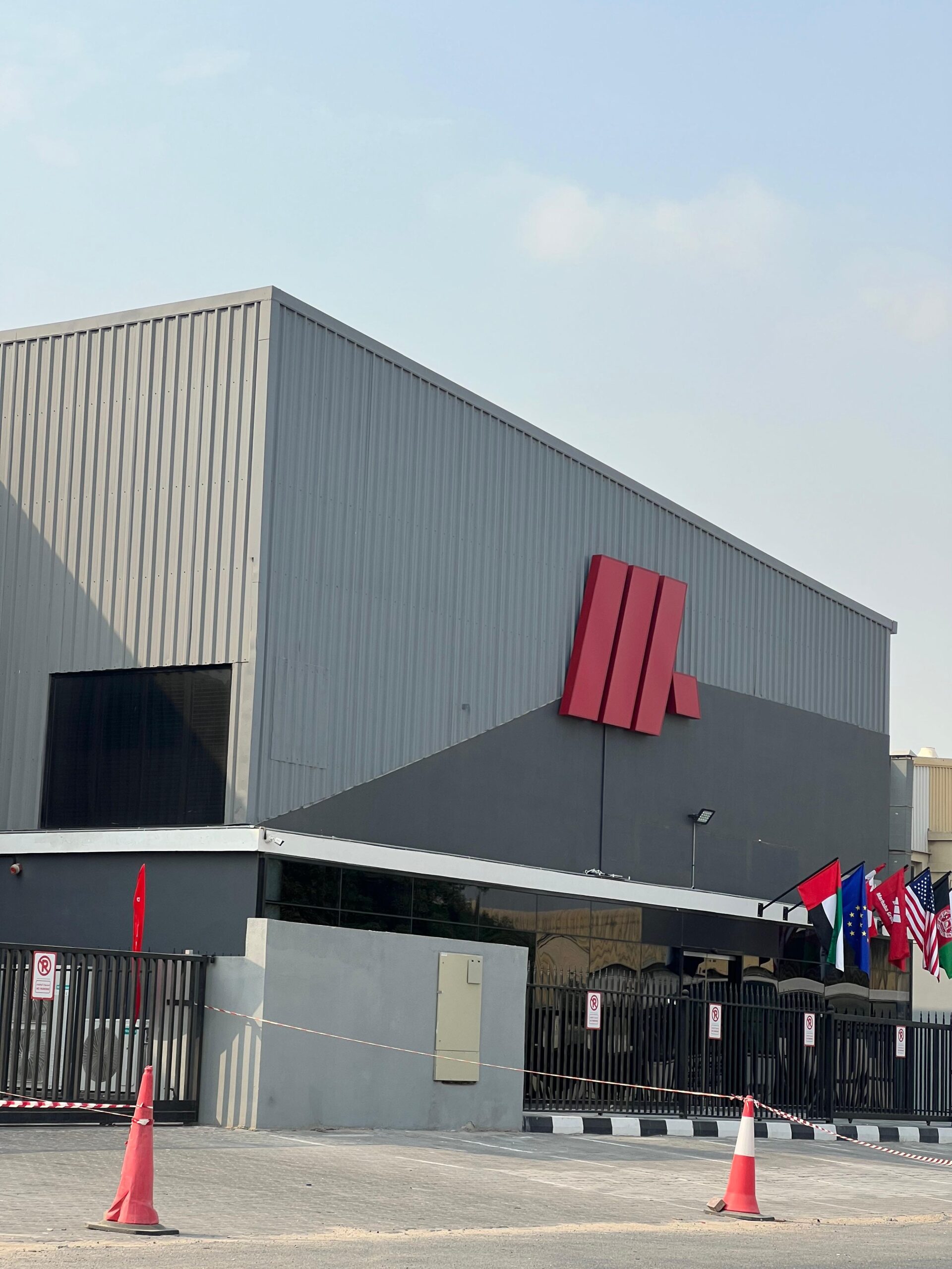 MARHABA AUCTIONS @ AL QUOZ - Amzan Neon